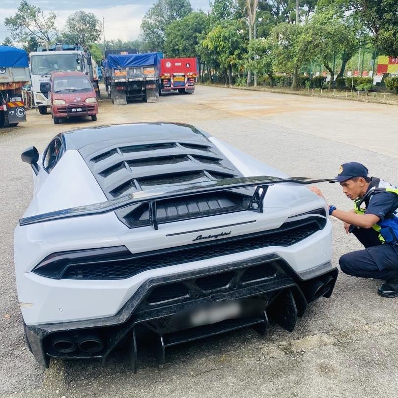 Lamborghini Huracan seized by JPJ under Ops Luxury – no road tax, no ...